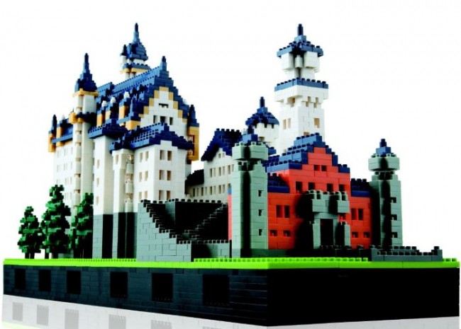 Nanoblock Neuschwanstein Castle Deluxe Edition Set