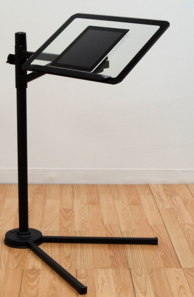 Designs Calico Tech Stand