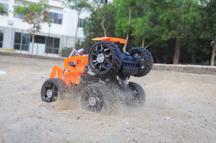 RC Customizable 6-Wheeled Car