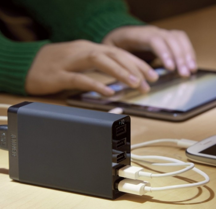 40W 5-Port Family-Sized Desktop USB Charger