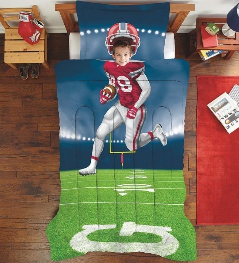 Football Player 2-Piece Twin/Full Comforter and Sham Set